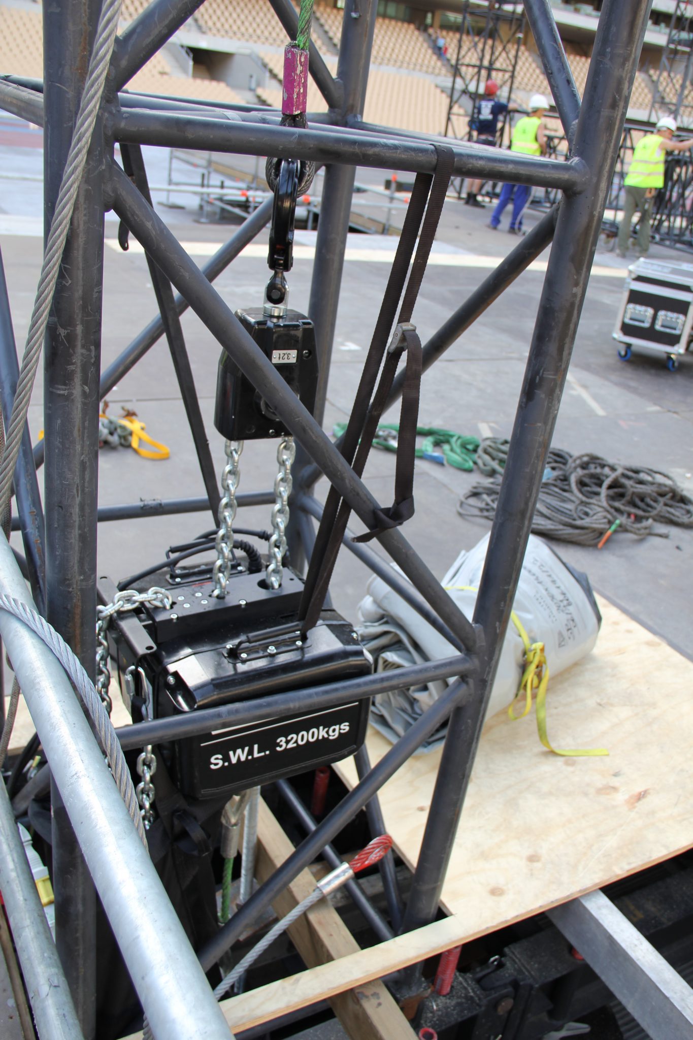 Lift Turn Move enjoys successful PLASA outing | Lift and Hoist ...