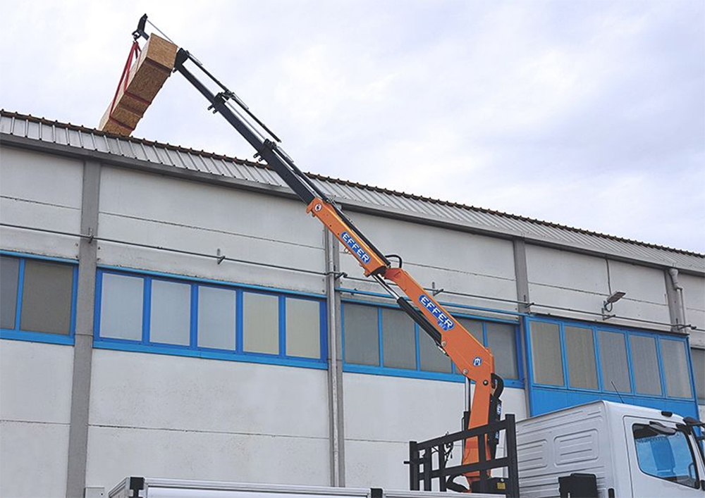 Effer’s light range grows with 80.2 and 125 | Lift and Hoist ...