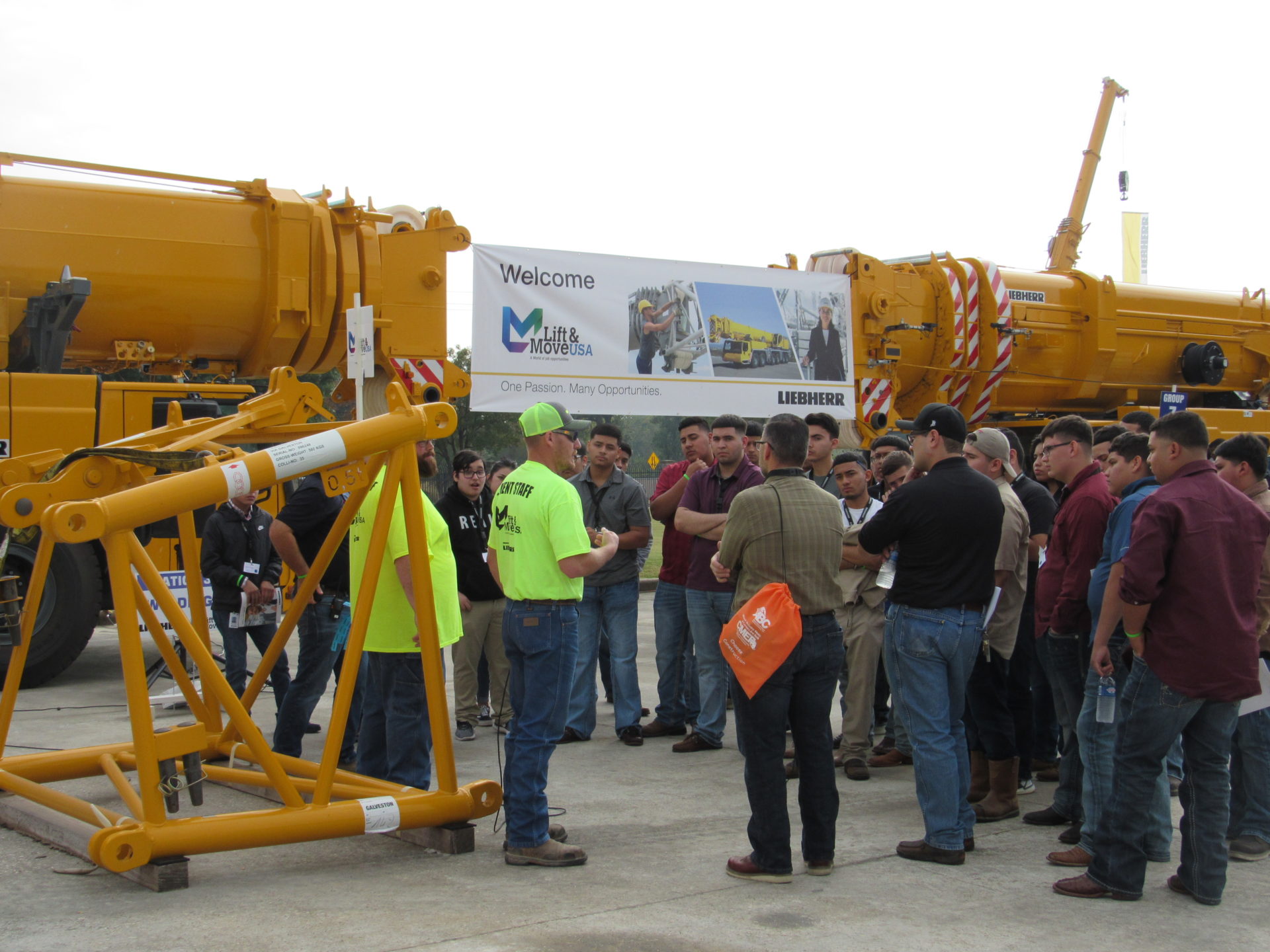 Great Turn Out for Lift & Move USA in Huston | Lift and Hoist ...