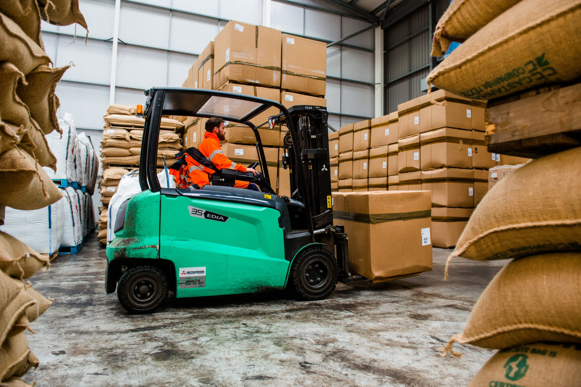 Non-stop productivity with lithium-ion | Lift and Hoist International ...