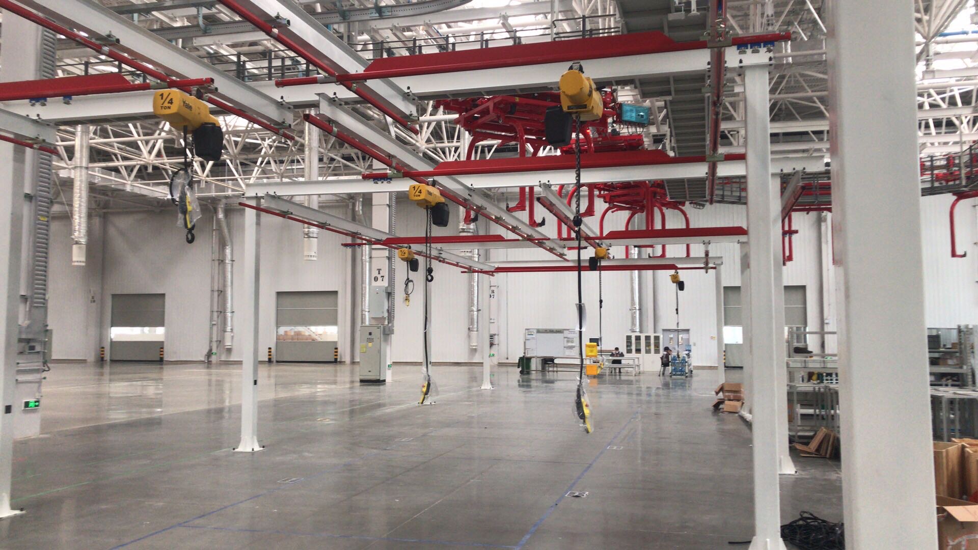 A light touch | Lift and Hoist International | Industrial Lifting Trade ...