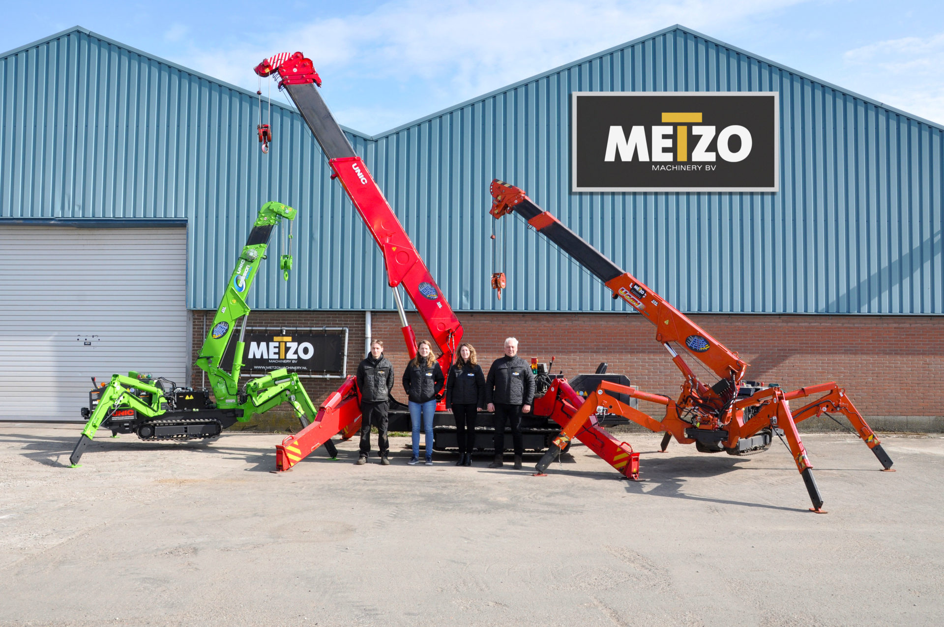 Unic goes Dutch with Metzo Machinery | Lift and Hoist International ...