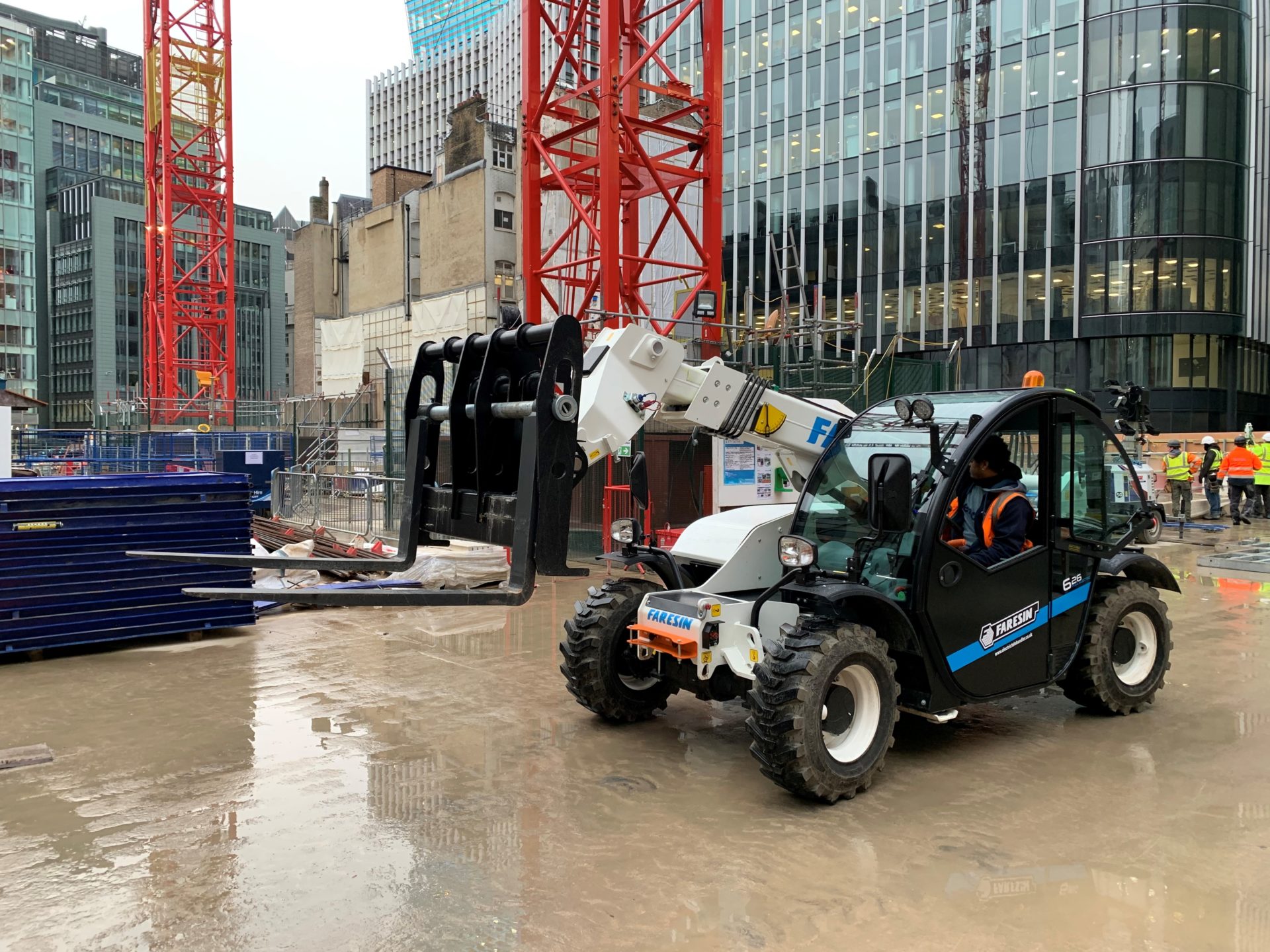 Faresin fully electric compact telehandler | Lift and Hoist ...