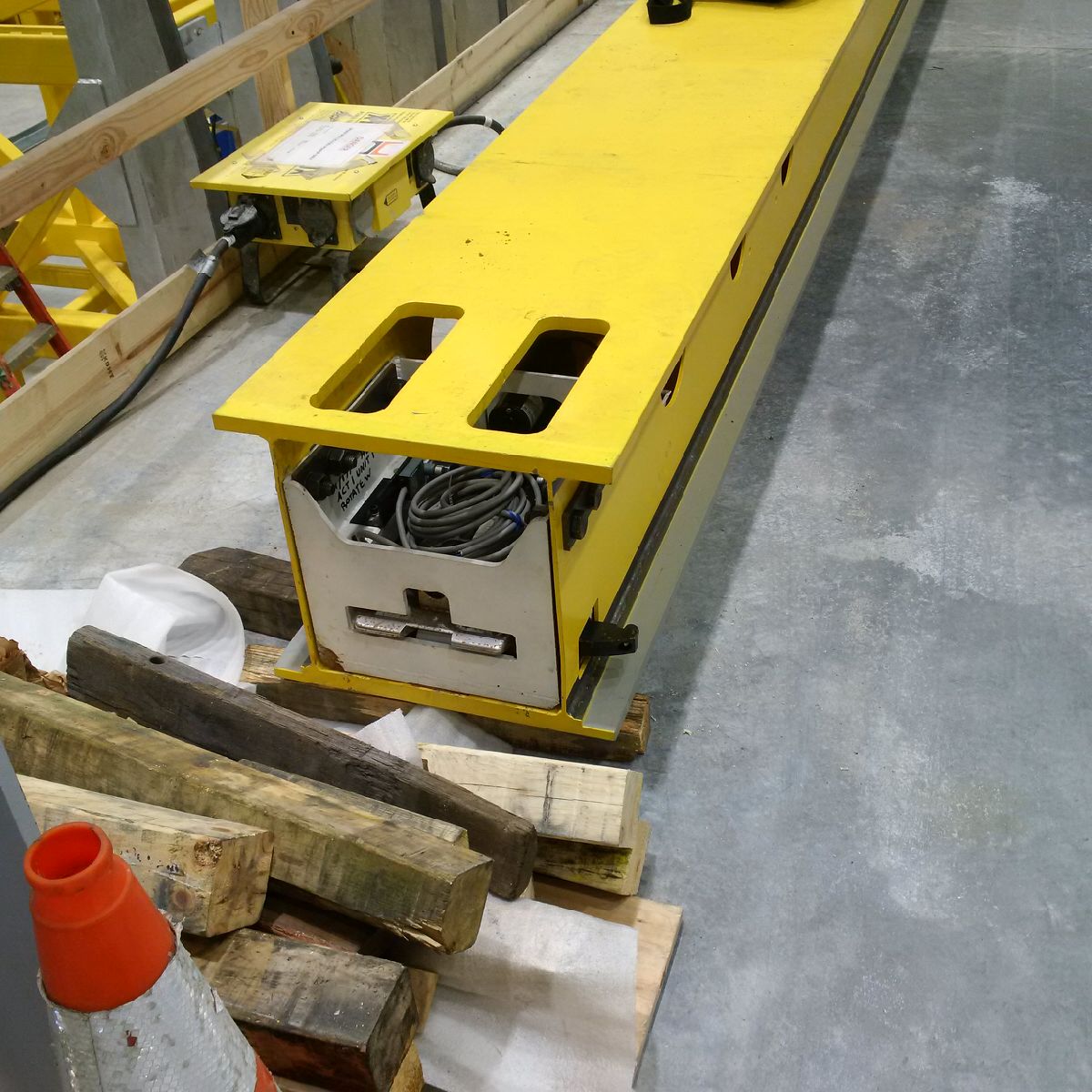 Interlock system keeps parts flying between stations | Lift and Hoist ...