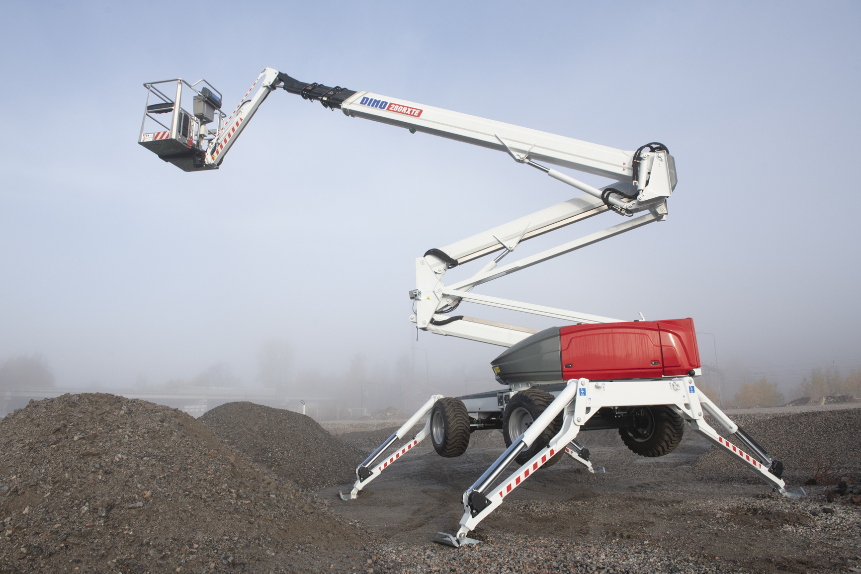 Green booms | Lift and Hoist International | Industrial Lifting Trade ...