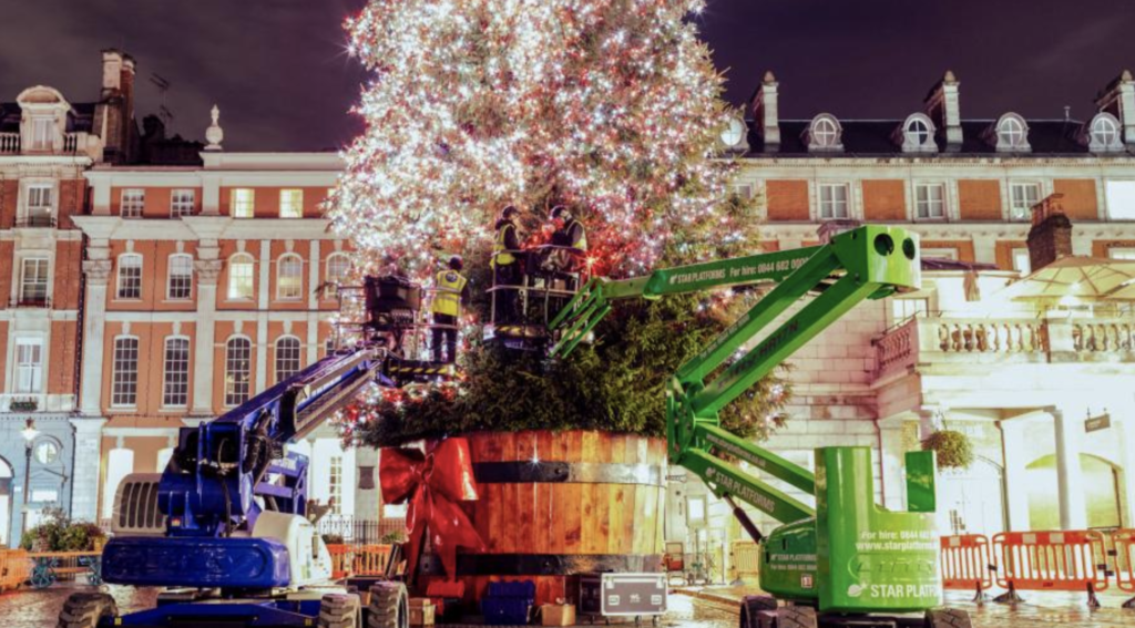 IPAF guidance helps keep festive decorations work safe | Lift and Hoist ...