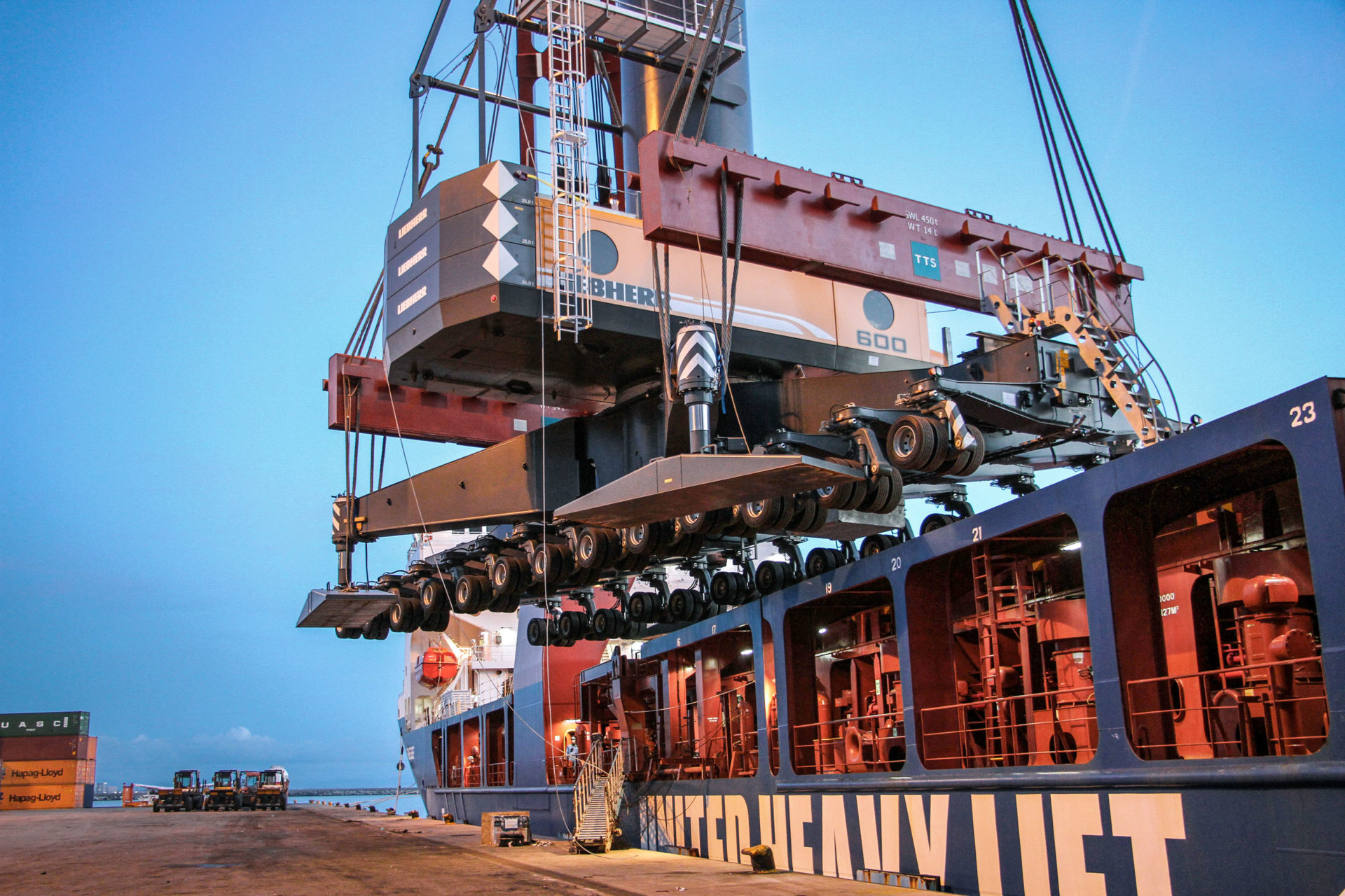 Salerno Container Terminals strengthens fleet with another LHM 600 ...
