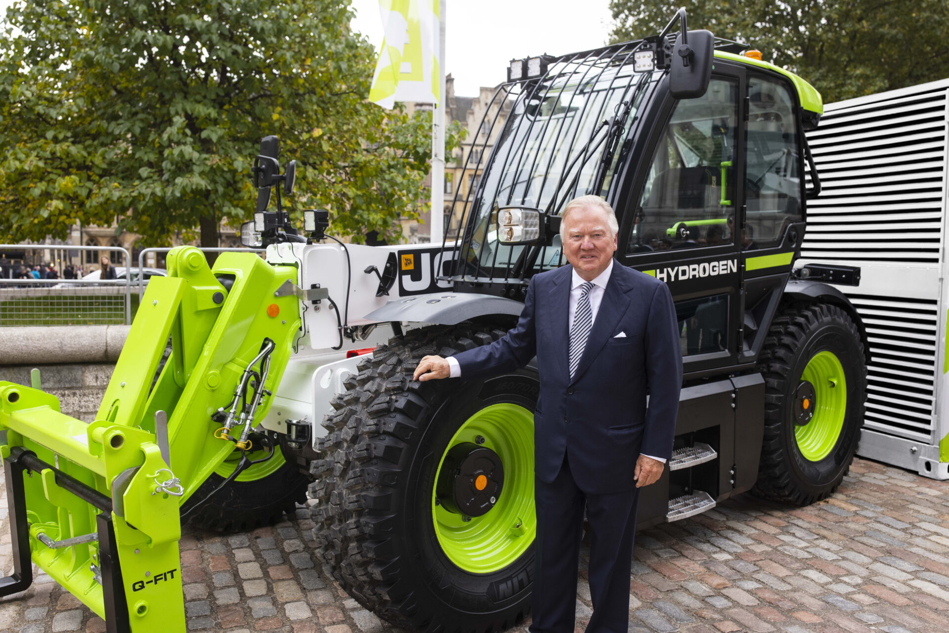 JCB’s hydrogen world first makes international debut | Lift and Hoist ...