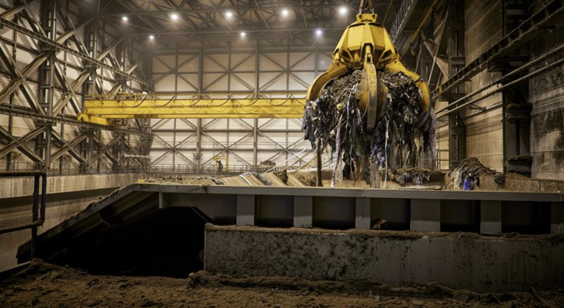 Automated cranes for waste-to-energy | Lift and Hoist International ...