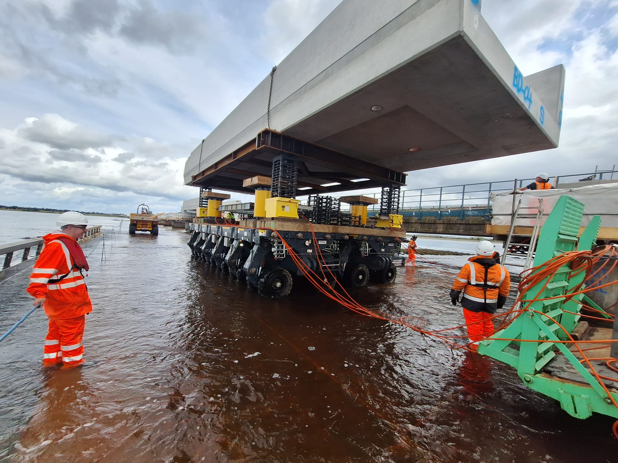 Jacks help complete bridge project | Lift and Hoist International ...