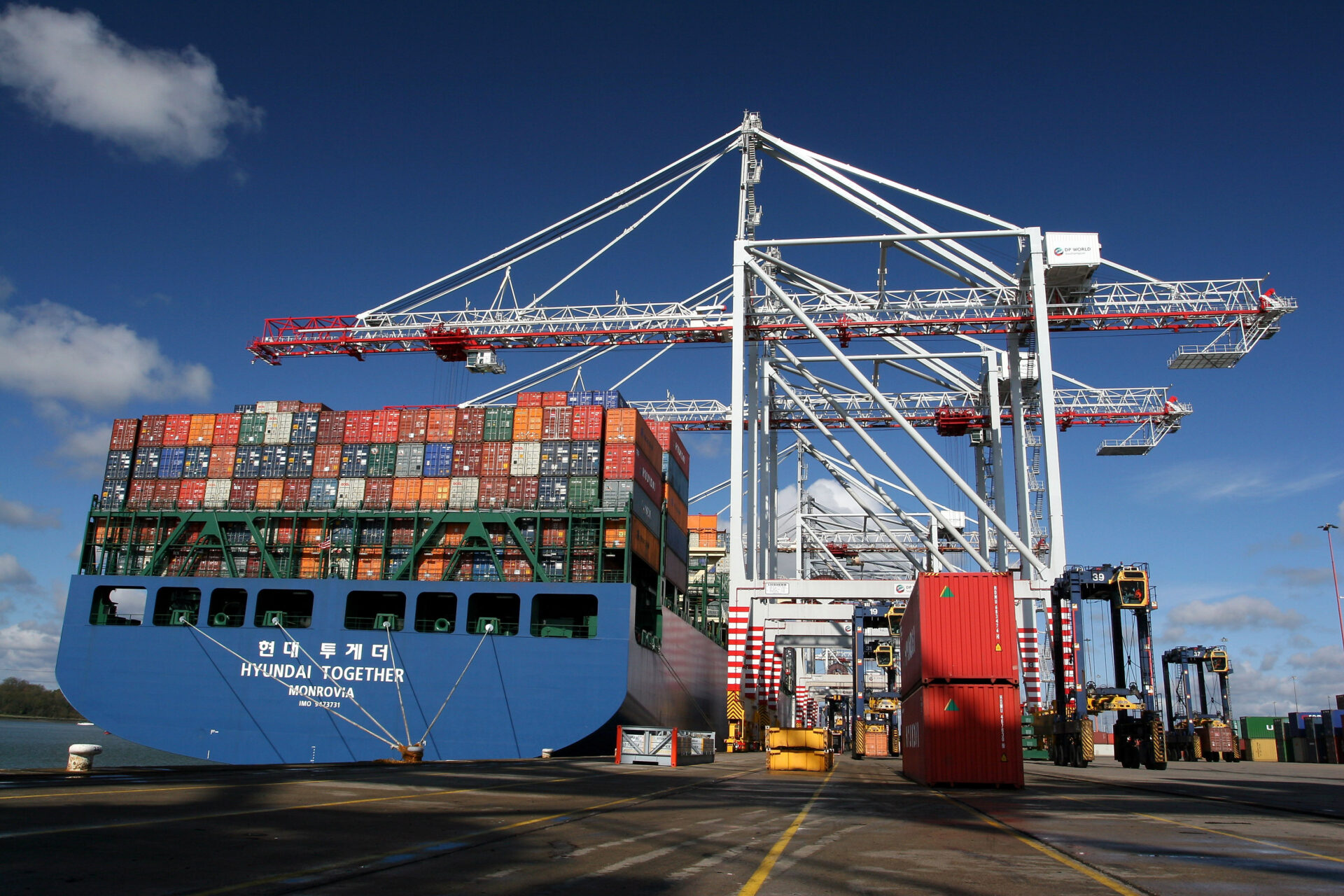 container terminal Archives | Lift and Hoist International | Industrial ...