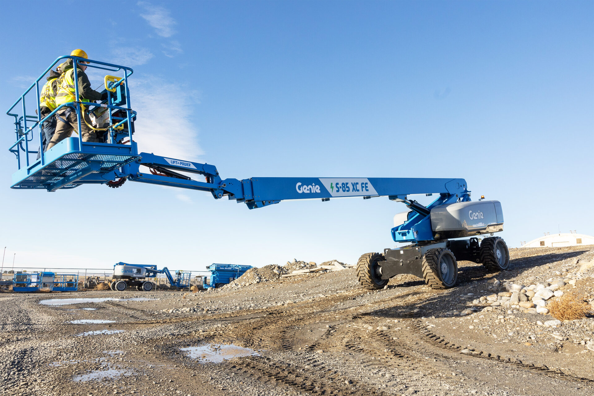 Boom for high utilization and increased job site access | Lift and ...