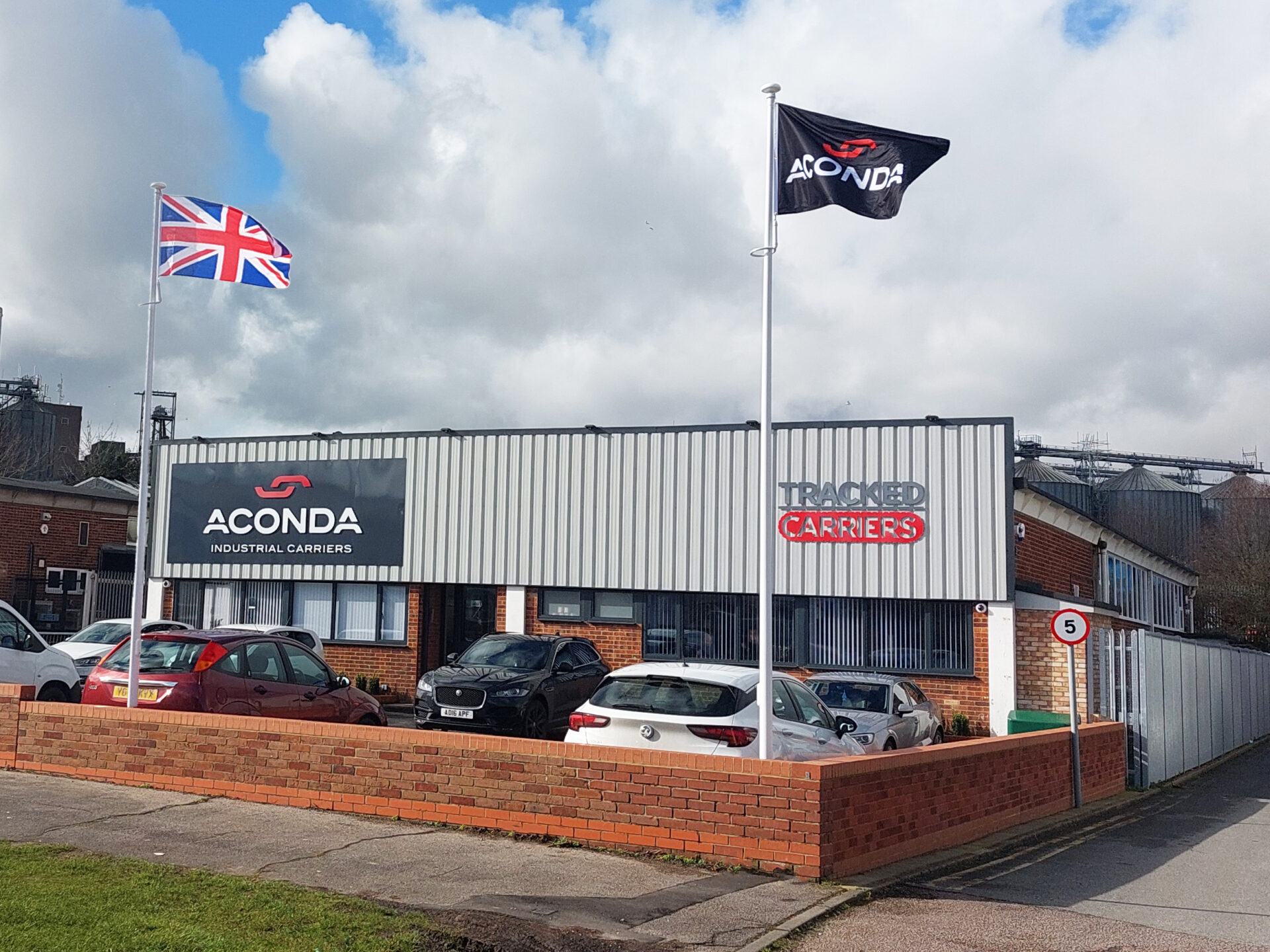 Tracked Carriers rebrands to Aconda as part of business expansion | Lift and Hoist International ...