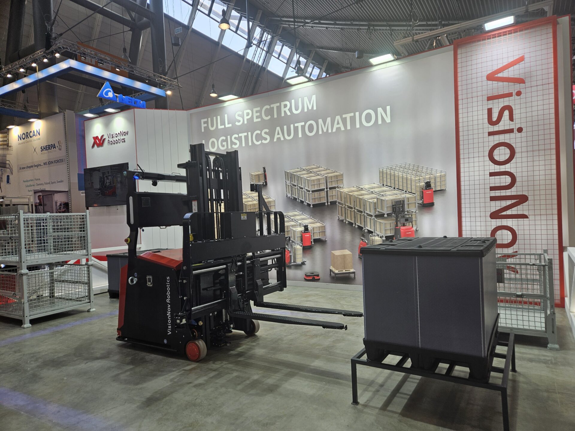 Robot wars | Lift and Hoist International | Industrial Lifting Trade ...